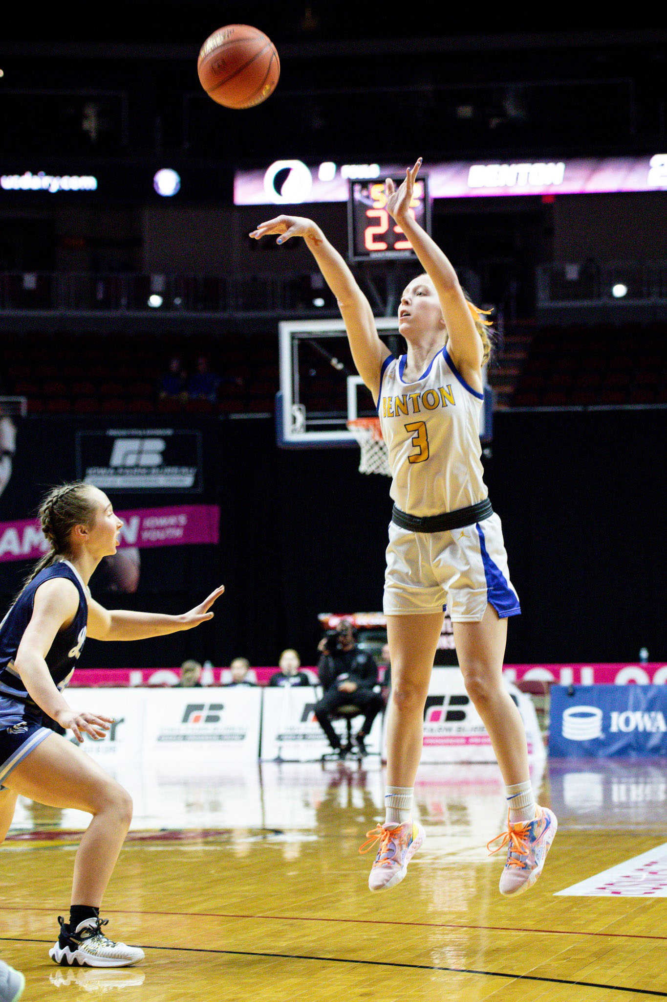 Lady Bobcats hold on for win in first round of state tournament – Jim ...