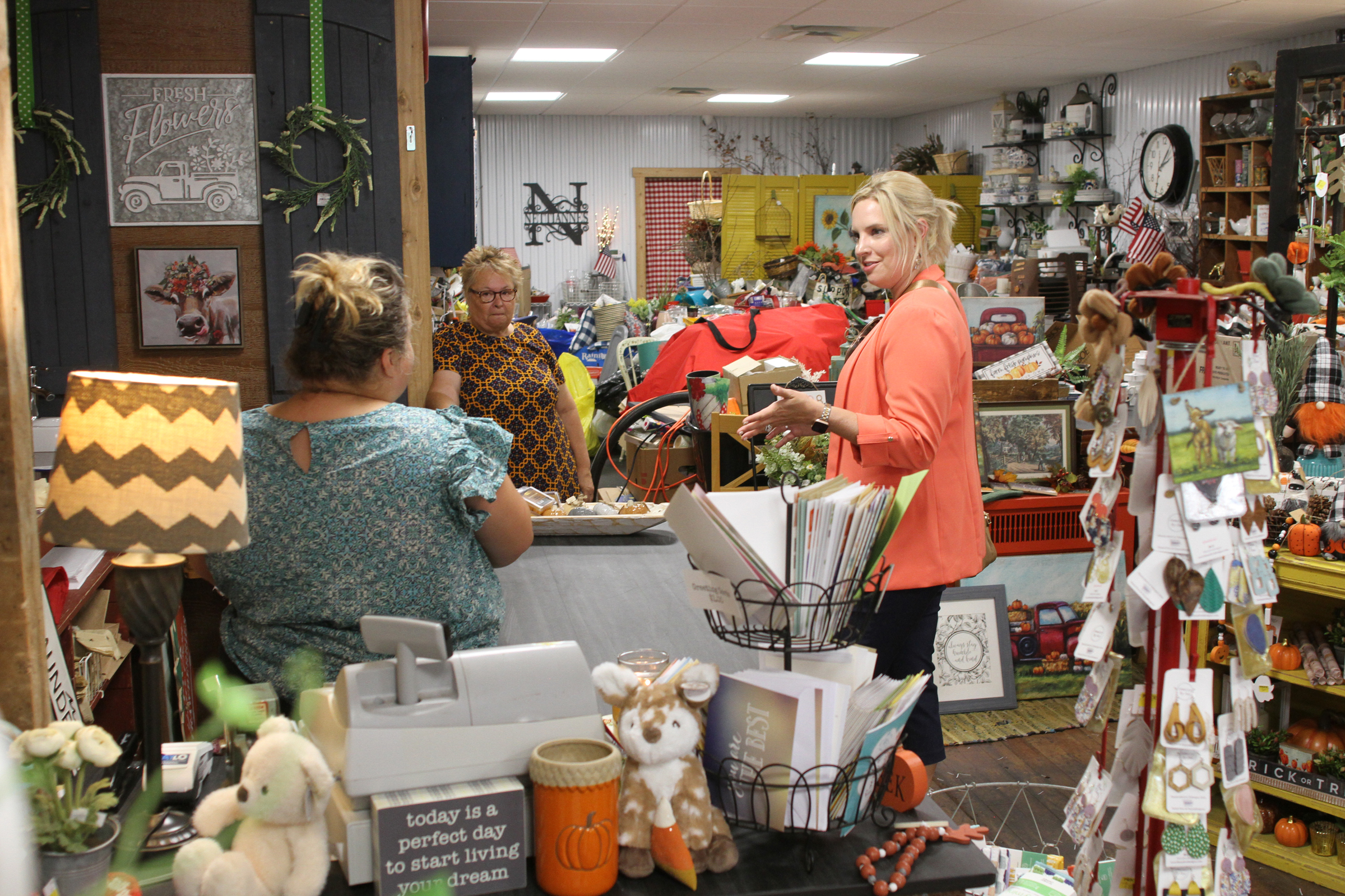Hinson visits Belle Plaine Main Street – Jim Magdefrau